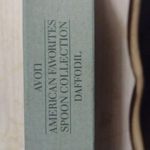 Avon | Other | Vintage 988 Porcelain Spoon Collection New In Box From ...